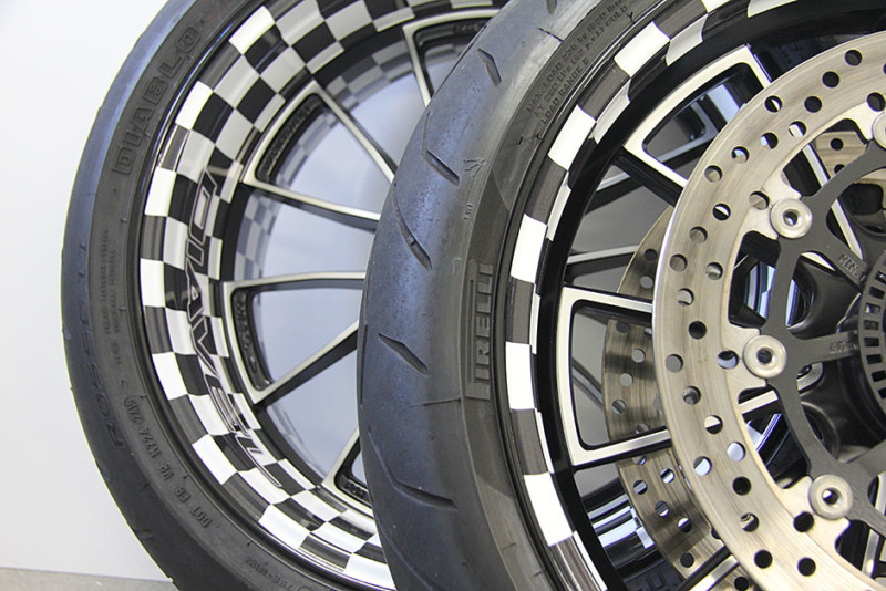 Design Motorrad Felgen › Autofolierung in Dresden